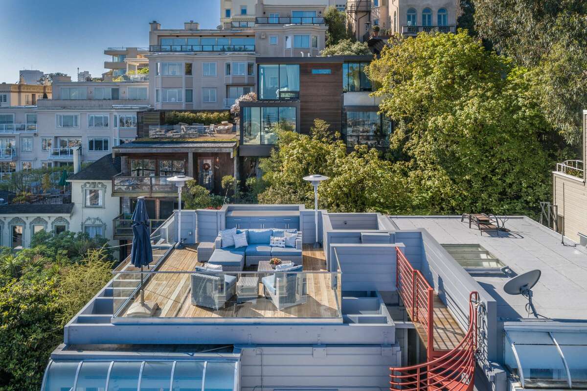Rare home on magical Macondray Lane has iconic San Francisco views