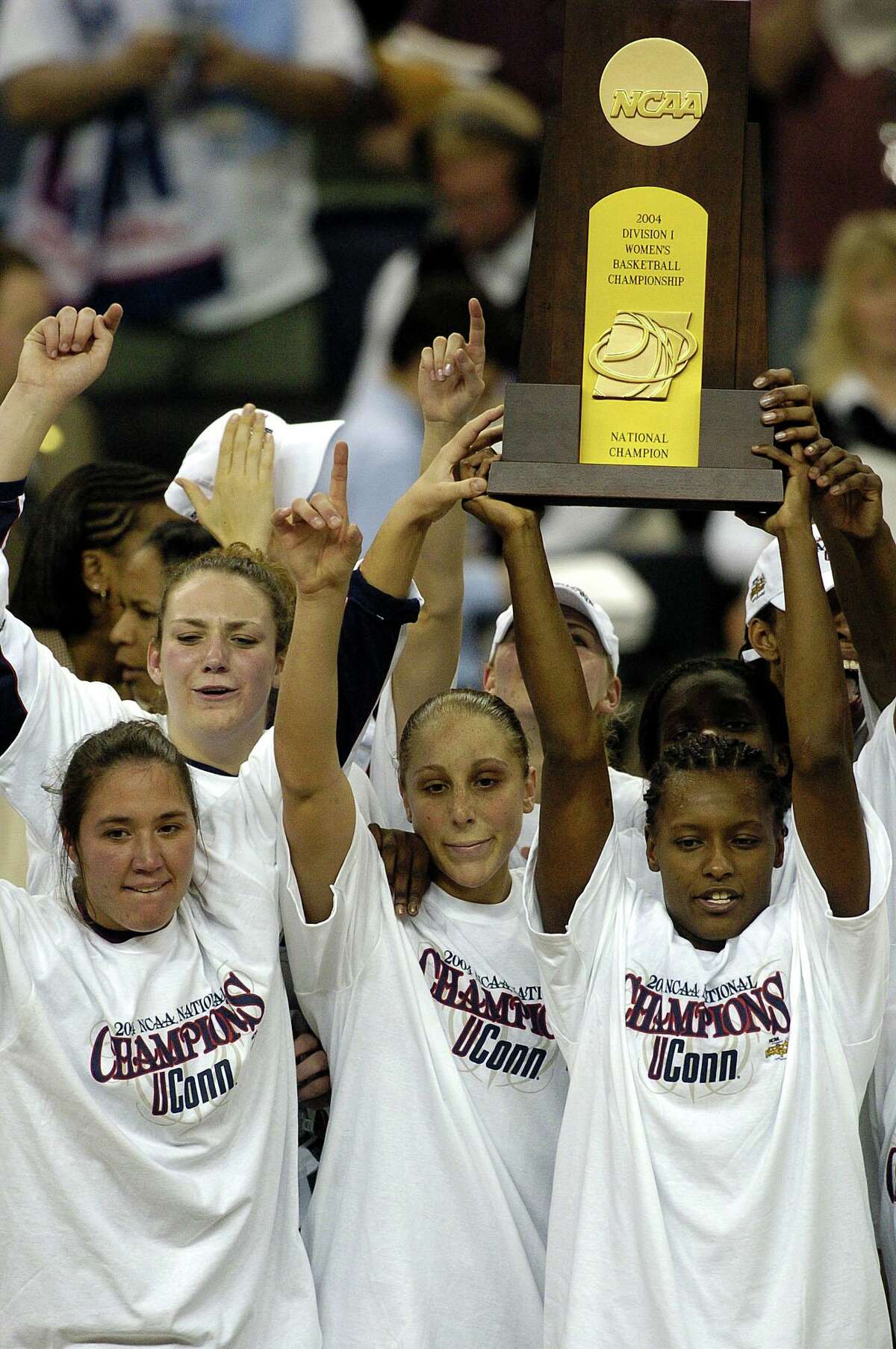 Former UConn player Morgan Valley hired as Hartford women's basketball ...