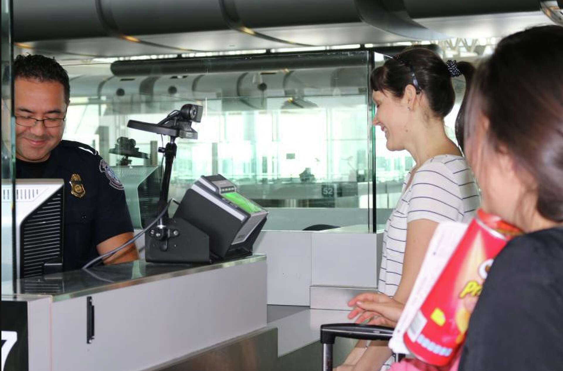 Excruciating: Travelers wait 2-3 hours in airport immigration lines