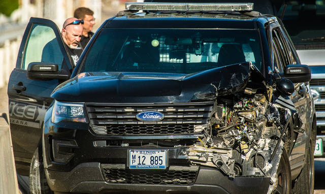 South Roxana police officer hurt in crash while responding to emergency ...