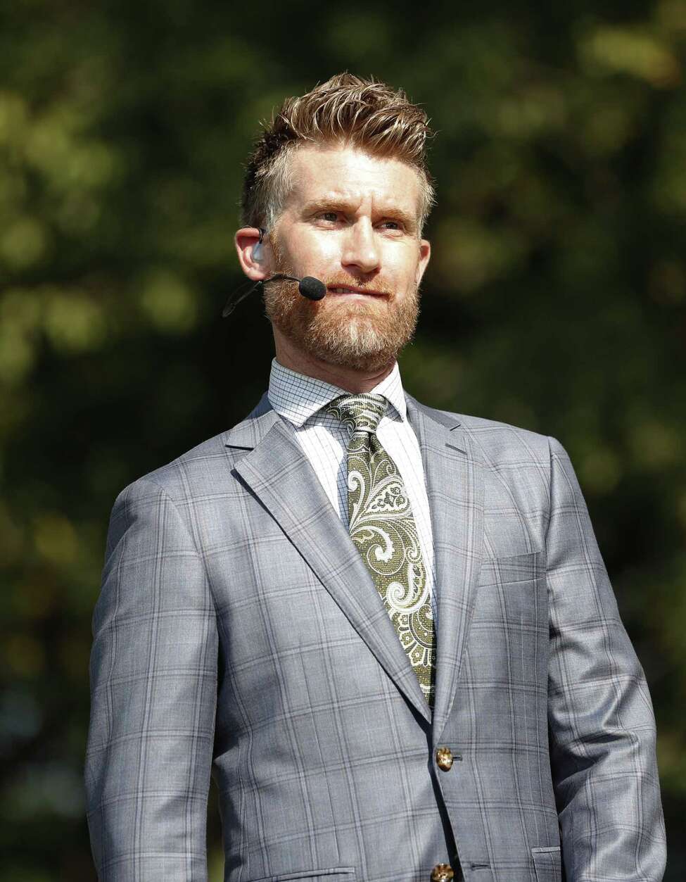 Smith's talents branch out beyond covering NASCAR