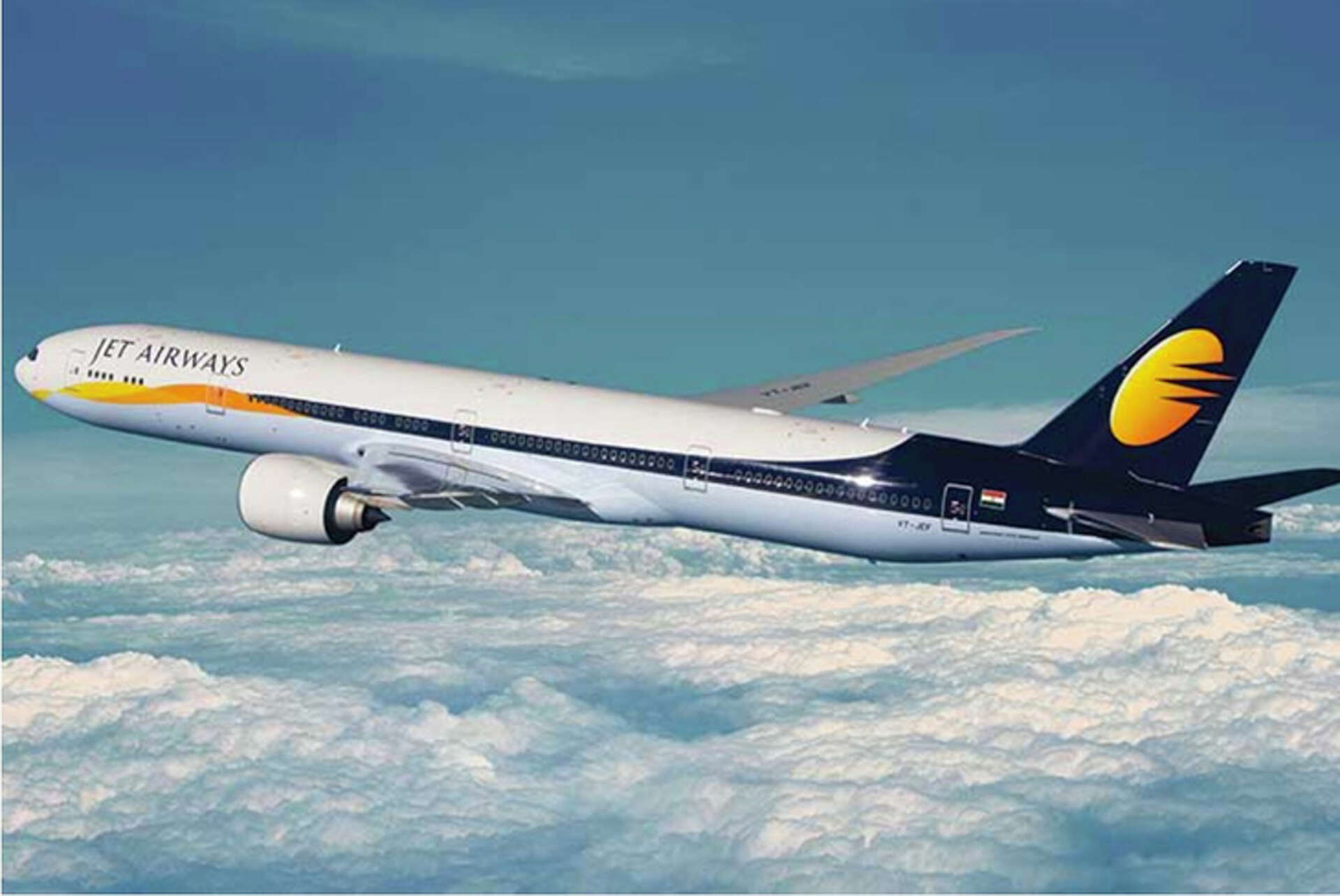 Routes: Delta, United, JetBlue, AA, Frontier, Sun Country, Cathay, Jet ...