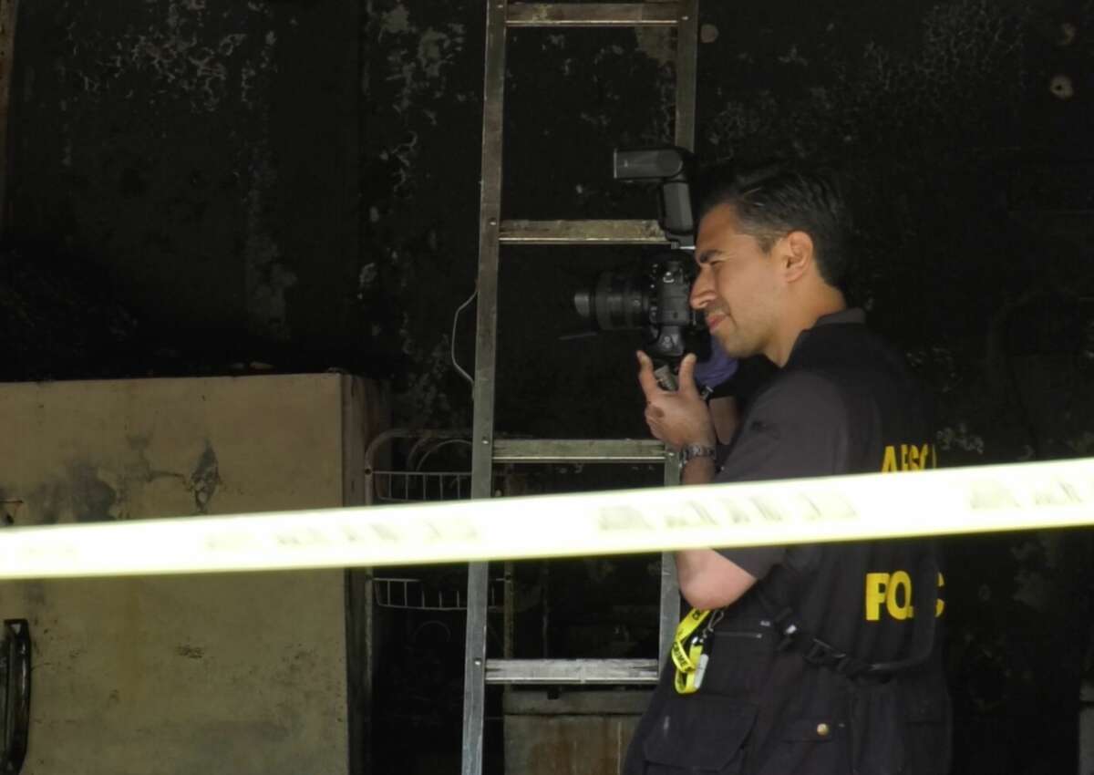 Houston woman accused of killing husband reportedly sets herself on ...