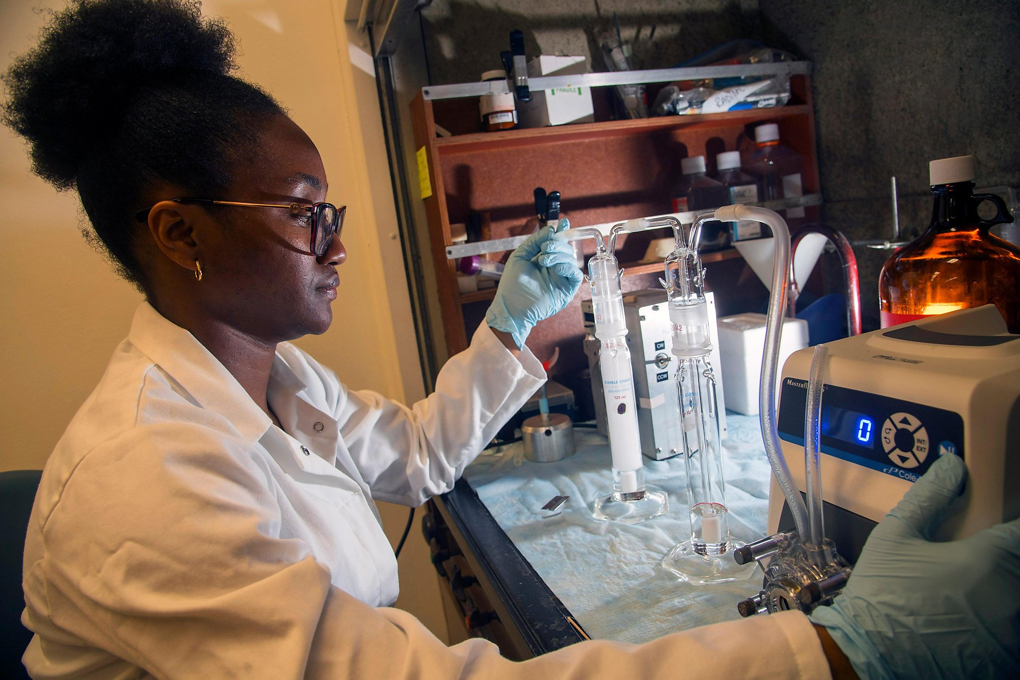 How do e-cigarettes like Juul impact your health?