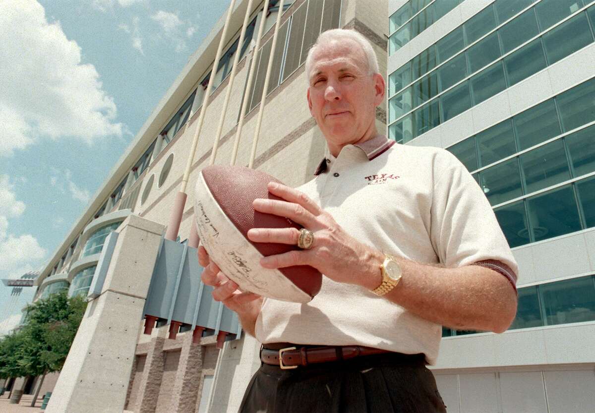 In R.C. Slocum, Texas A&M has a familiar face to run athletic department