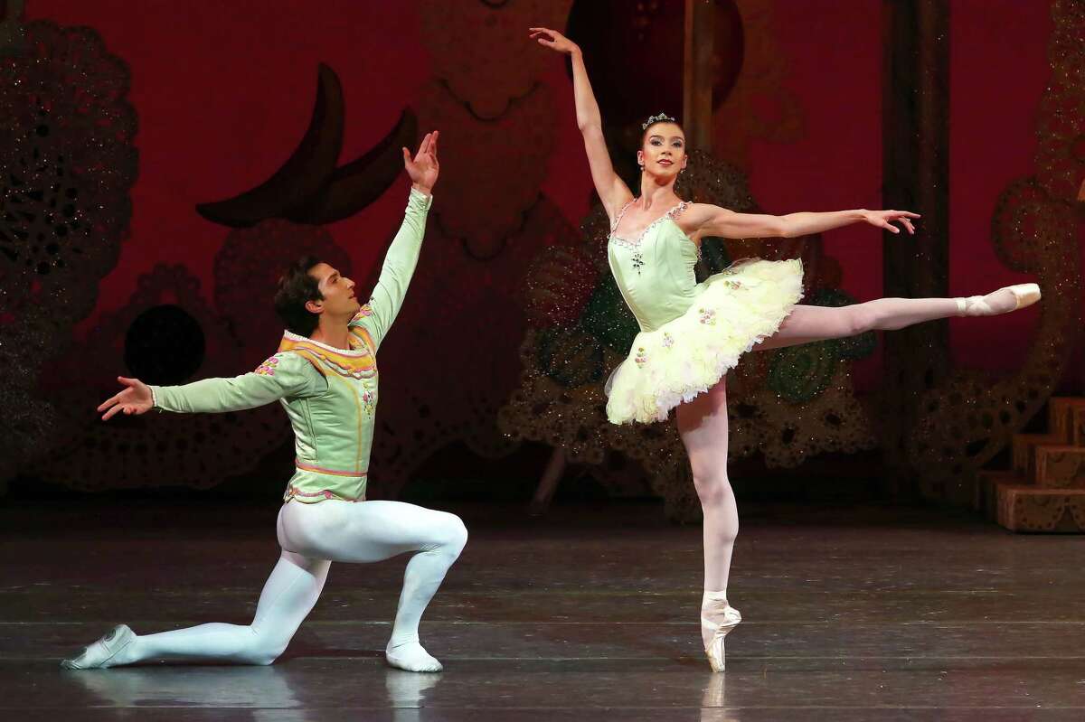 Arbitrator rules ballet must reinstate dancers