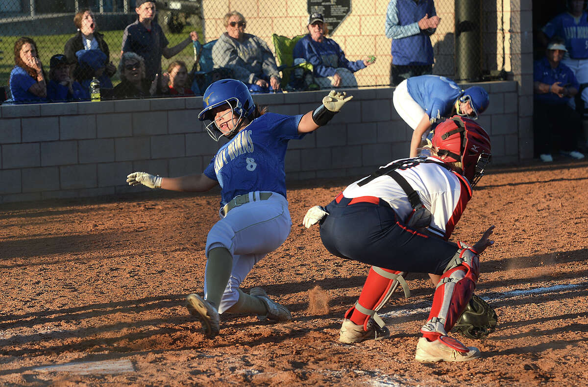 Hamshire-Fannett softball forces tiebreaker for final playoff spot