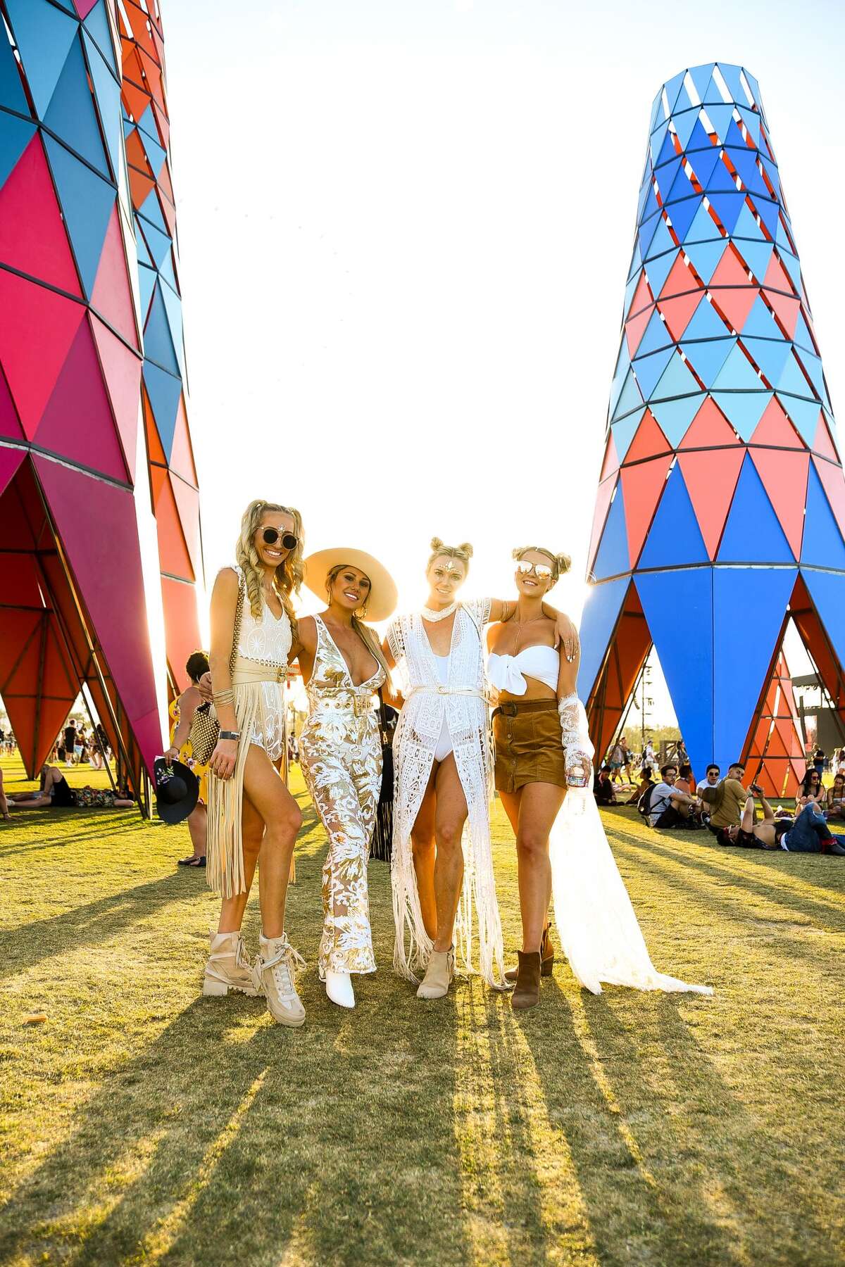 Sequins, braids, 4/20: Here are the themes driving Coachella's weekend ...