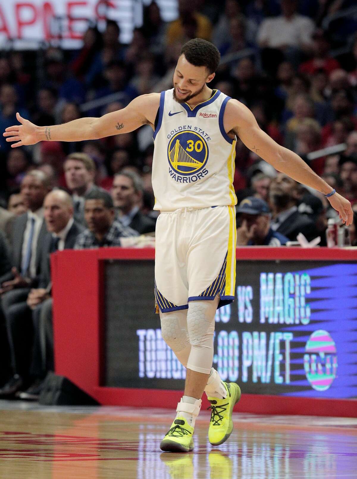 Warriors’ Stephen Curry still working to limit reach-ins