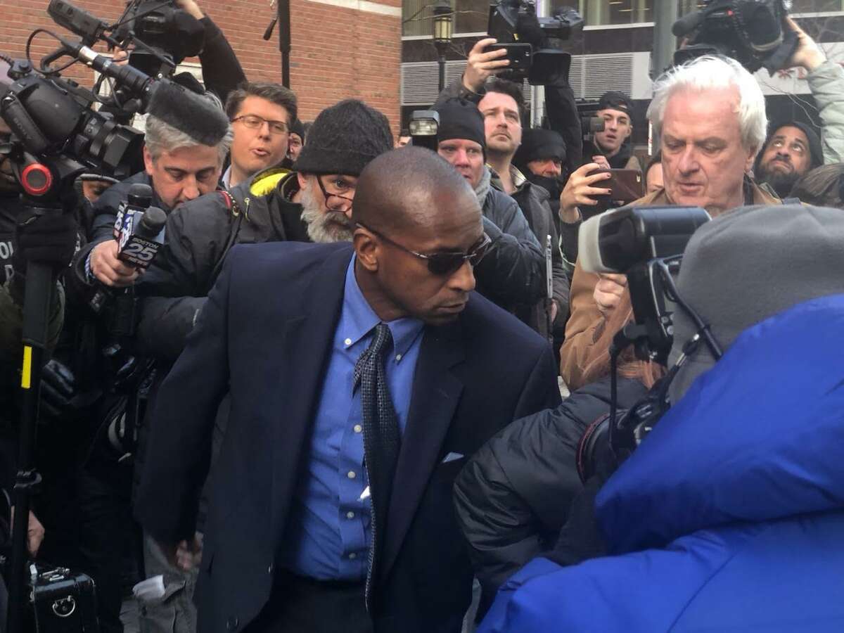 Ex-Yale coach Meredith, convicted in recruiting scandal, asks to move ...