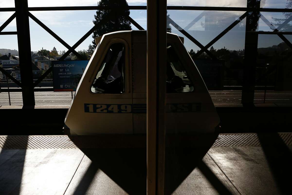 BART’s Rockridge station reopens after man died on tracks