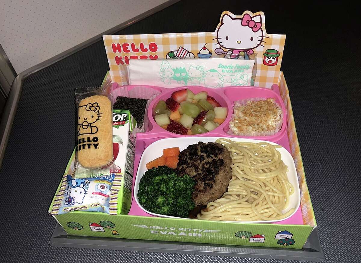 An unusual Hello Kitty jet to pounce on SFO