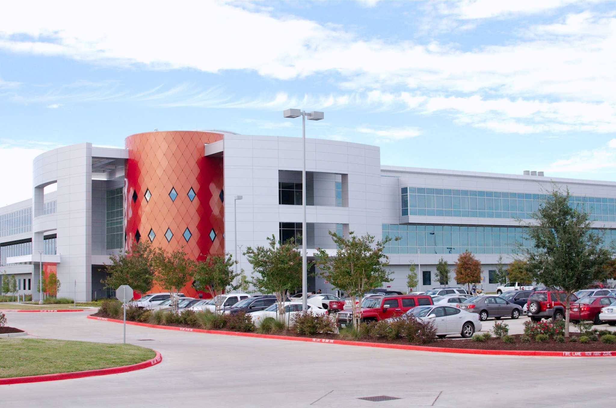 San Jacinto College system moves to simplify tuition