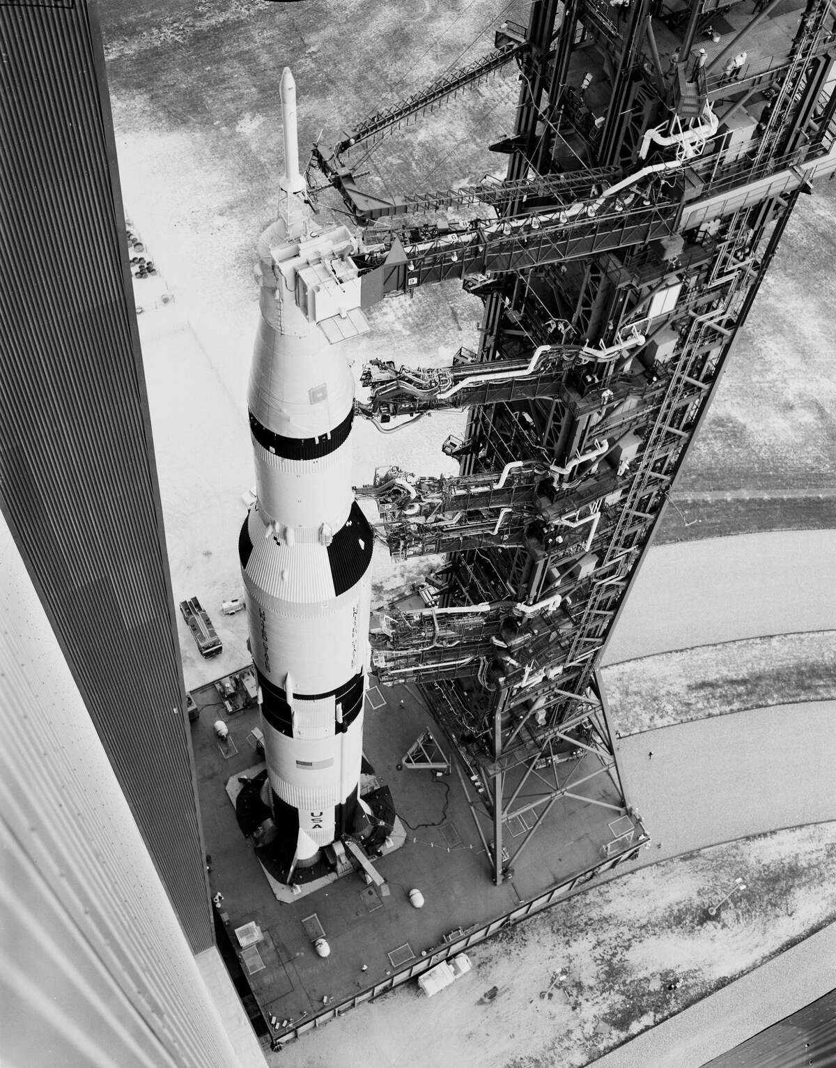 Listen: Saturn V rocket's brilliant engineering
