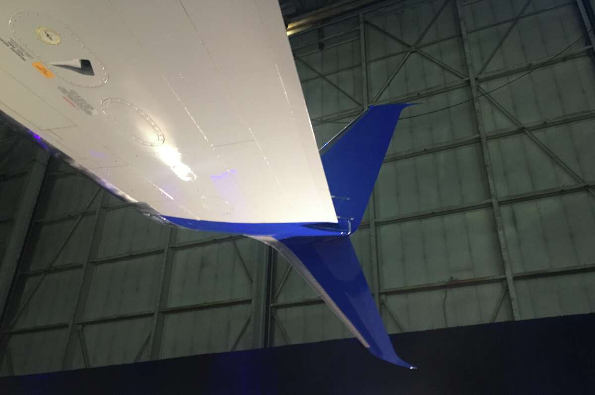 United Airlines officially reveals new look [PHOTOS]