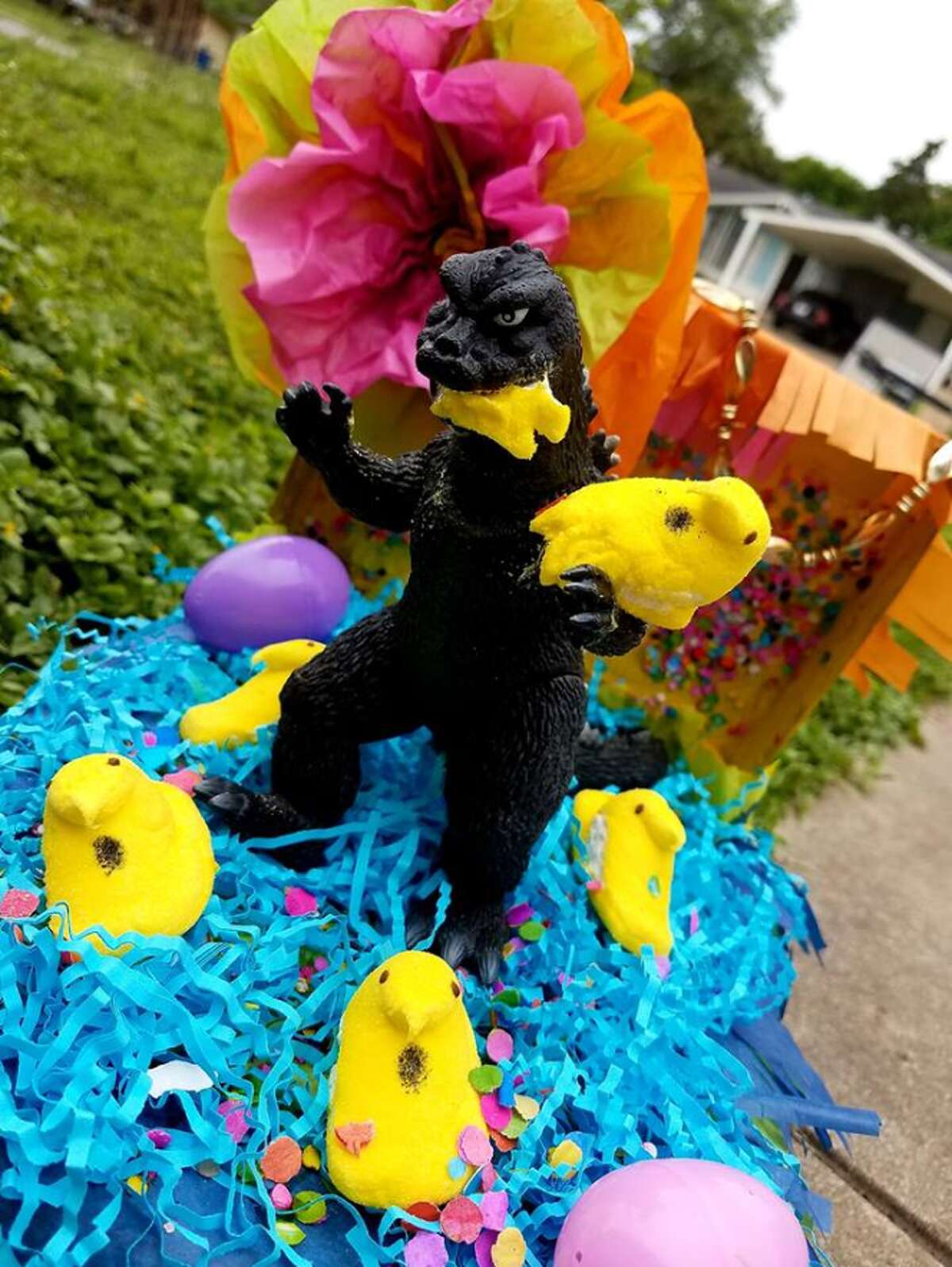 San Antonio continues its Fiesta tradition of shoe box floats