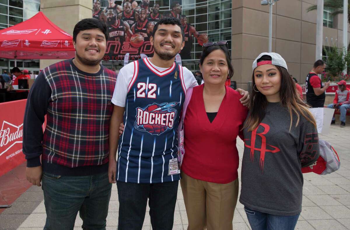 Rockets fans pour into Toyota Center for Game 5 against Jazz