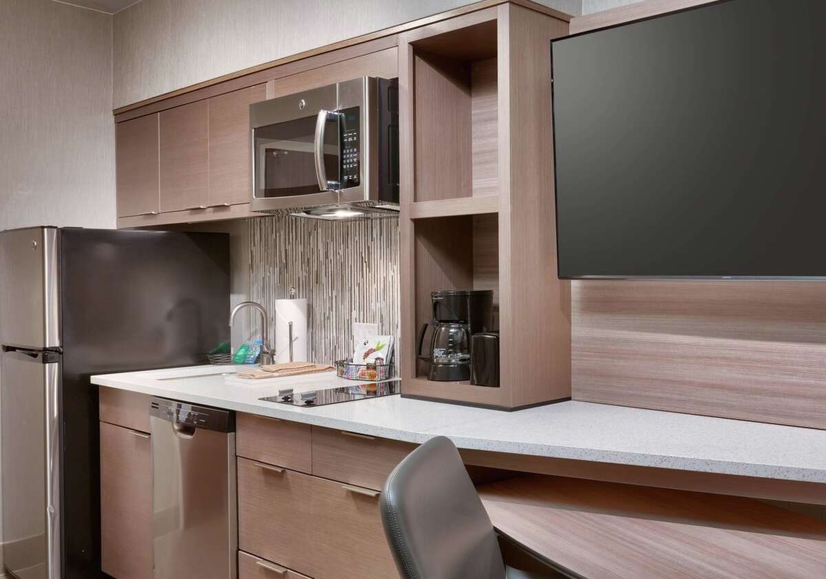 How to build a 26-story hotel in 3 months