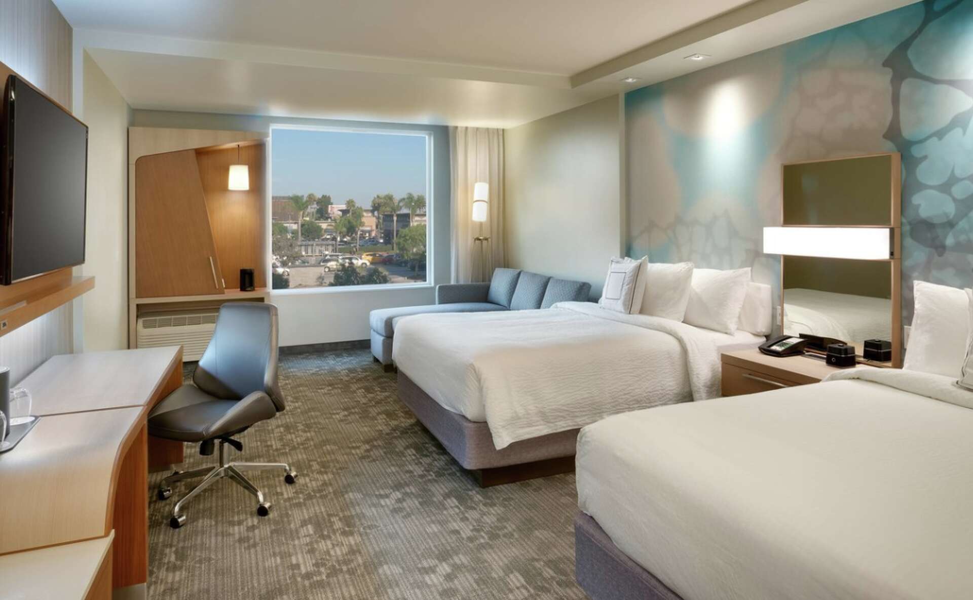 How to build a 26-story hotel in 3 months