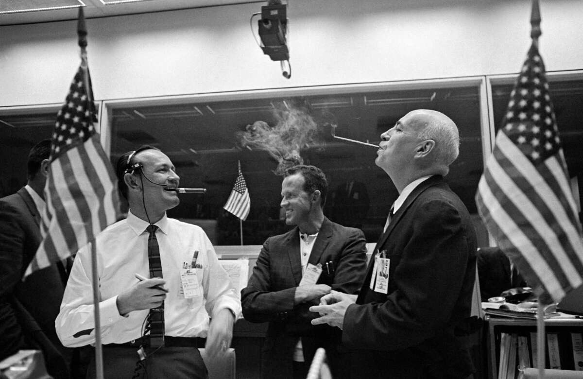 A NASA legend: Christopher Kraft wrote the rule book for Mission ...