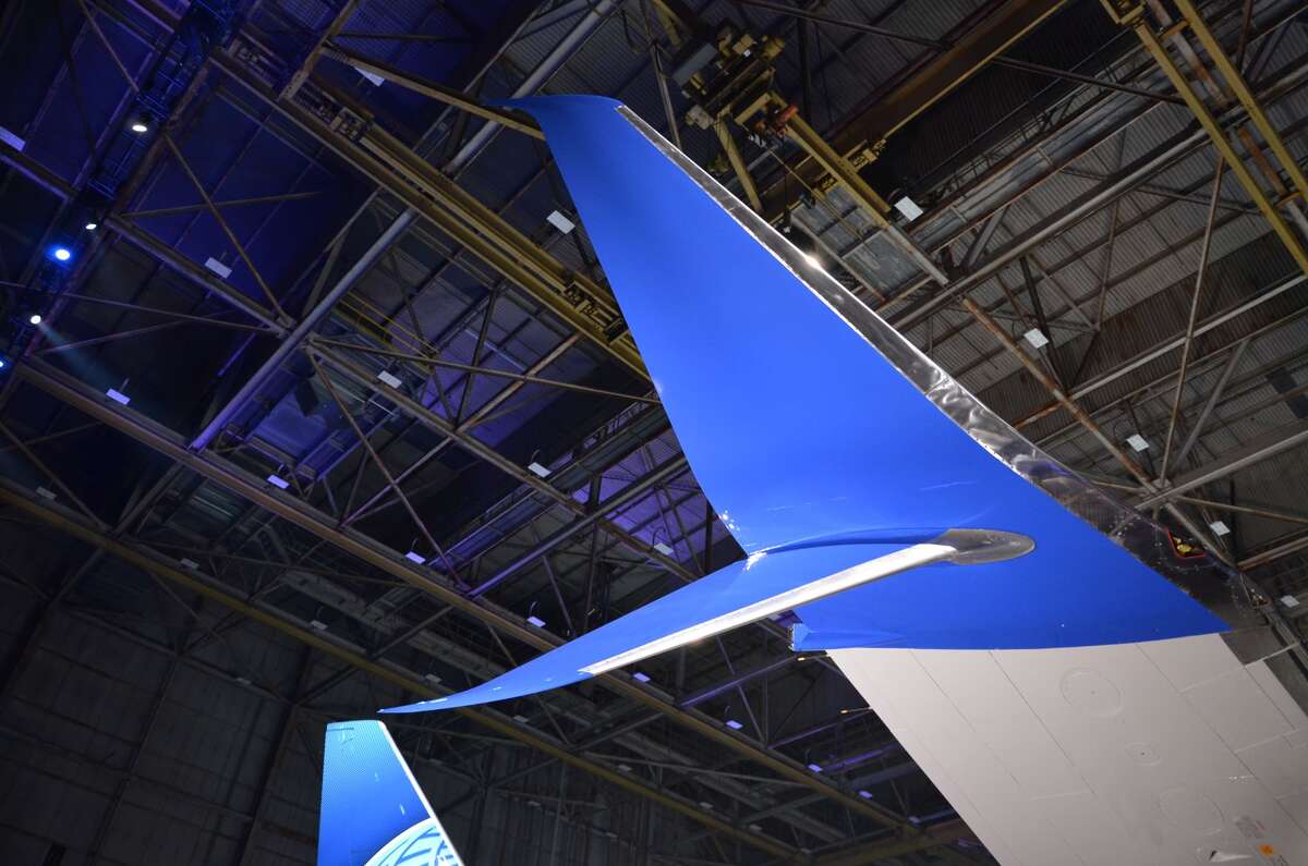 United Airlines officially reveals new look [PHOTOS]