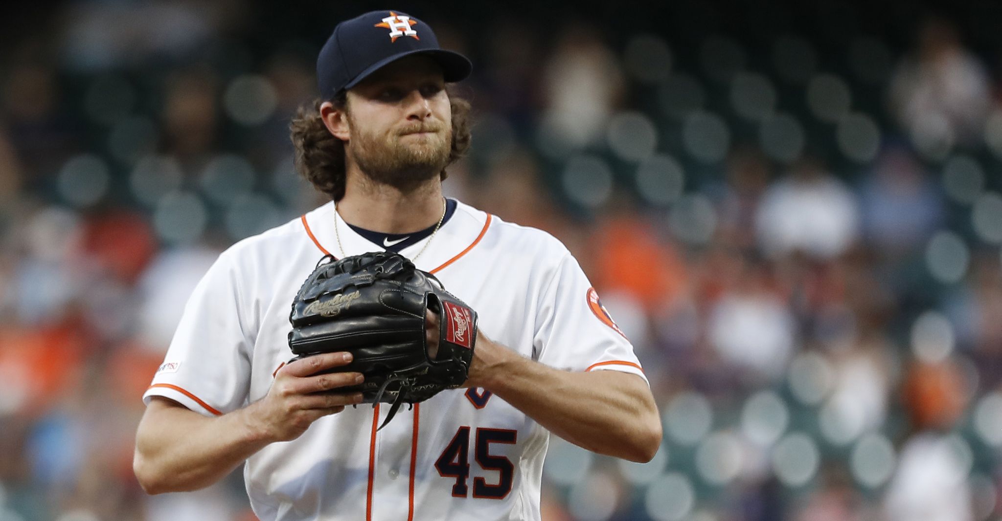 Trevor Bauer outduels Gerrit Cole as Astros fall to Indians