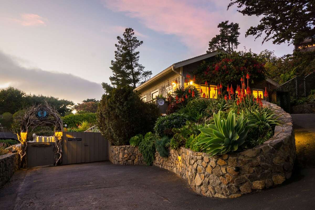Interior designer's personal residence and cottage in Muir Beach listed ...