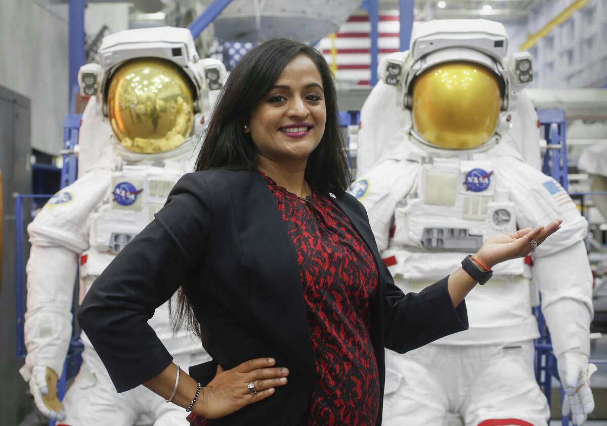 Self-cleaning space suit could help NASA astronauts avoid harmful dust ...