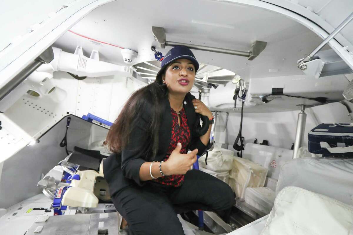 Self-cleaning space suit could help NASA astronauts avoid harmful dust ...