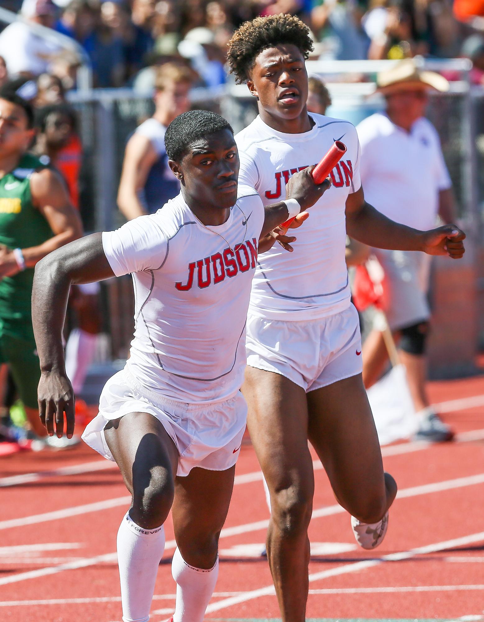Montgomery paces record-setting day for Reagan
