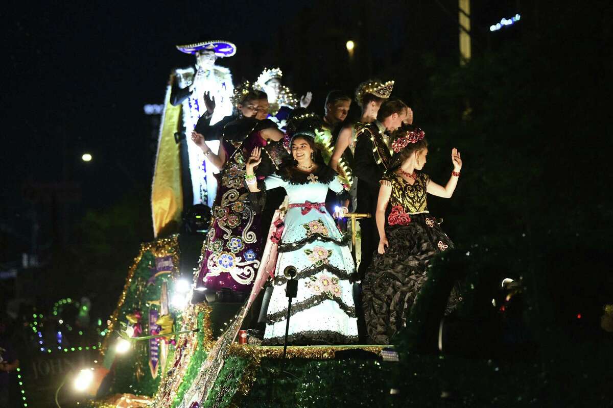 Fiesta Flambeau parade dazzles San Antonio