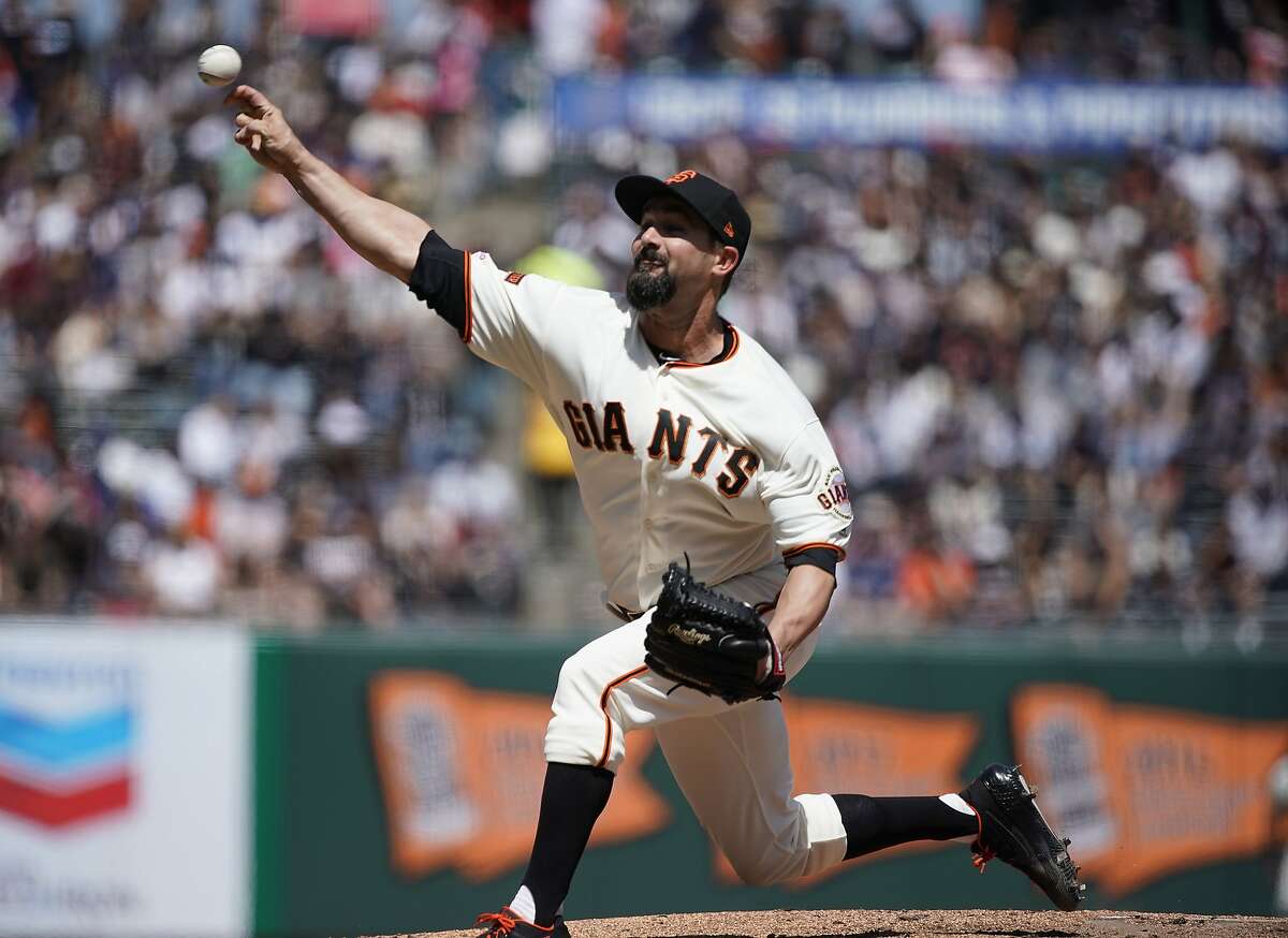 Giants to use reliever Nick Vincent as opener against Blue Jays