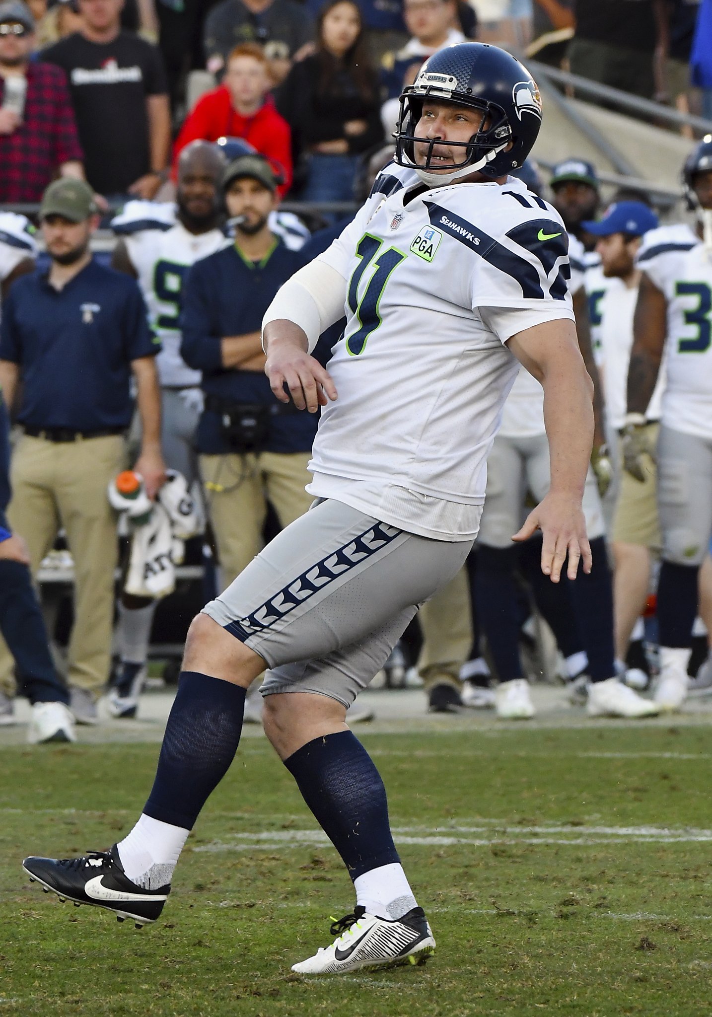 Longtime Raiders kicker Janikowski, 41, says he’s retiring