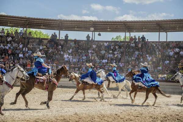 Charreada draws thousands to close out Fiesta in San Antonio ...