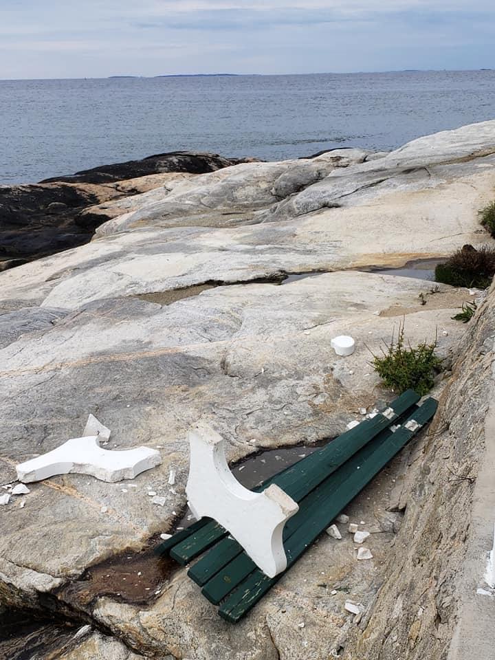 Vandals destroy a dozen benches at CT beach