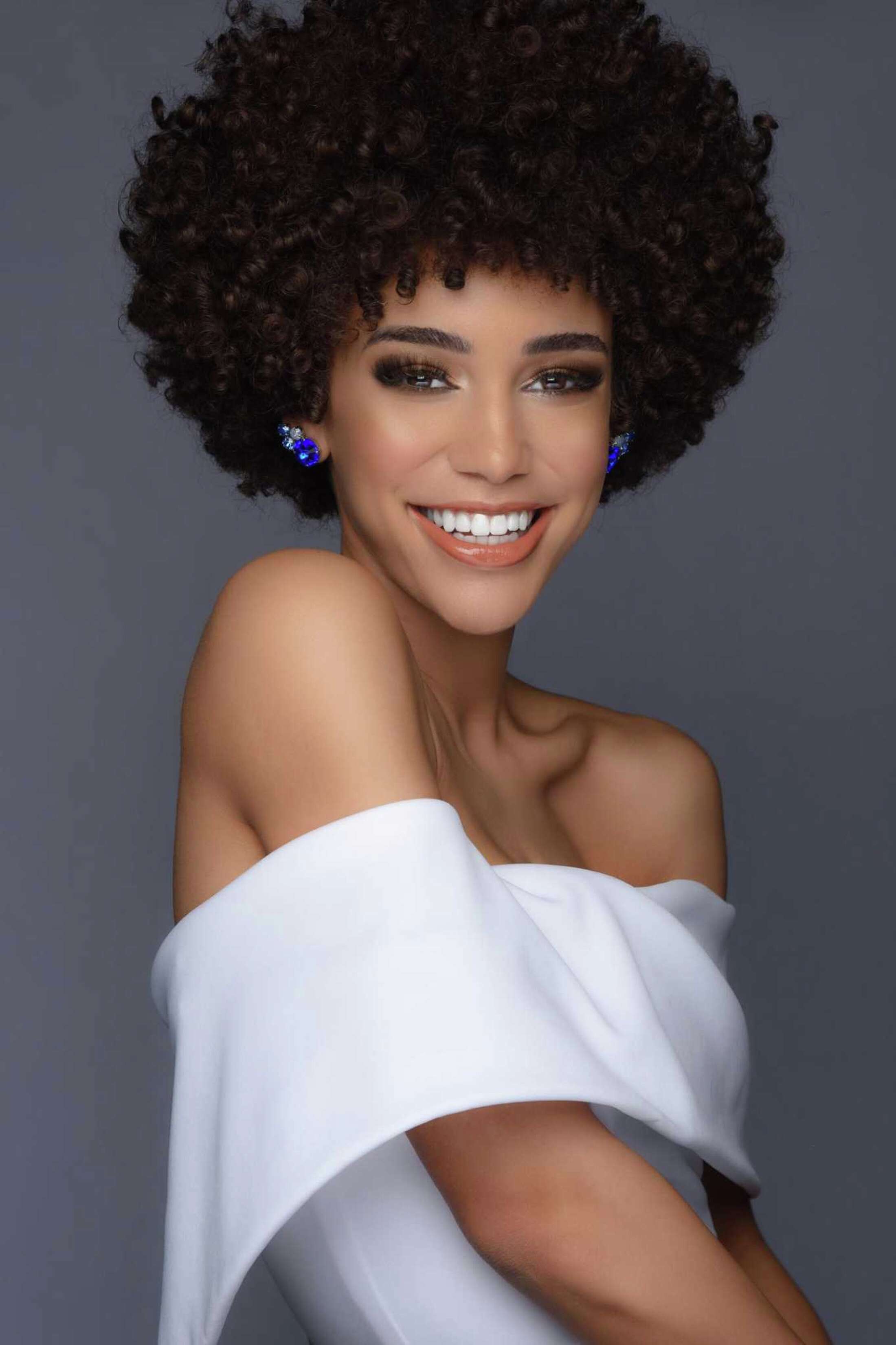Milford teenager Kaliegh Garris named Miss Teen USA 2019