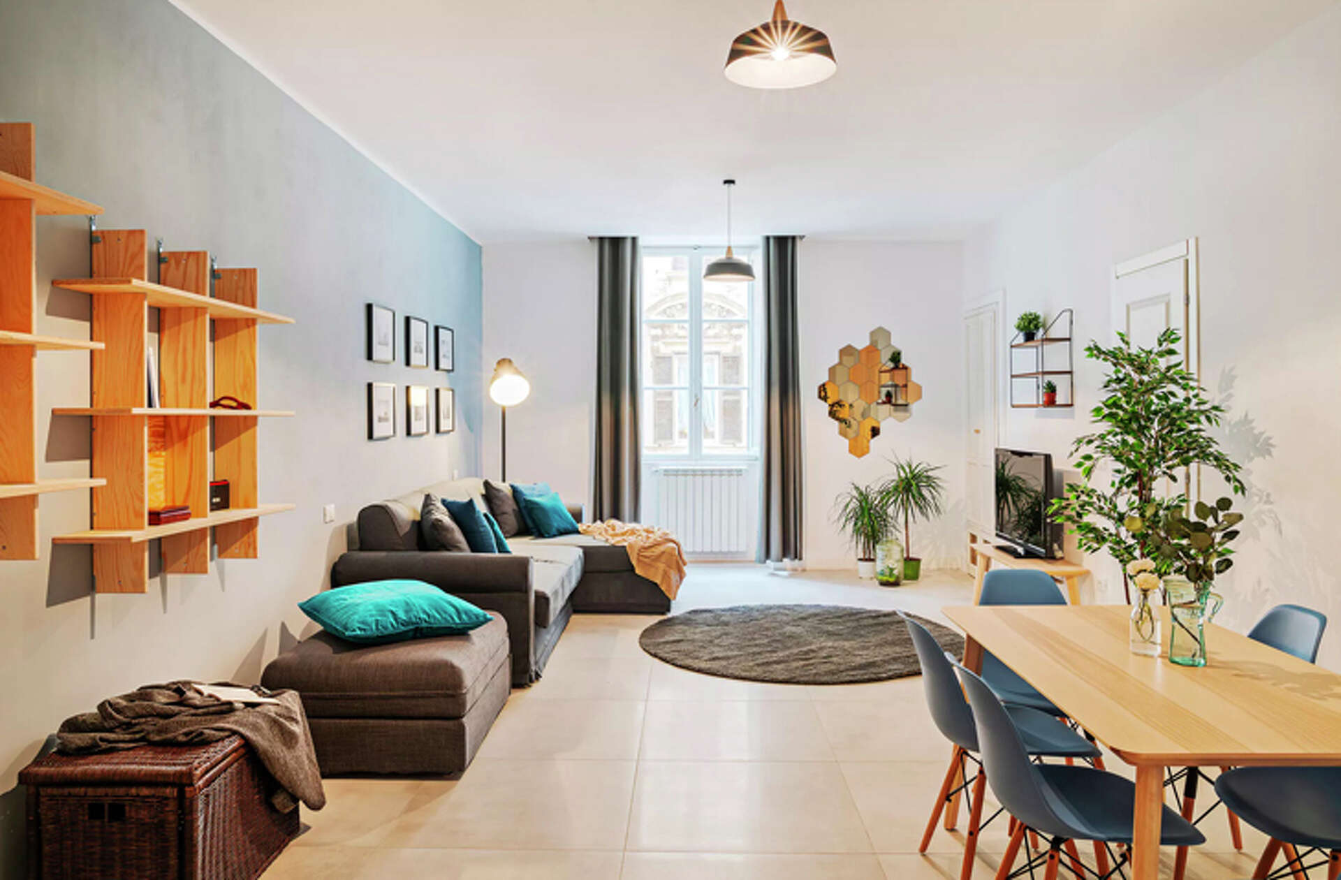 How Marriott, Airbnb turf battle benefits travelers