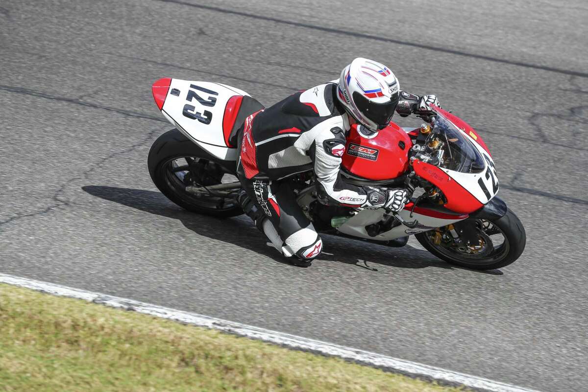 Trumbull pro motorcyclist races for ALS research