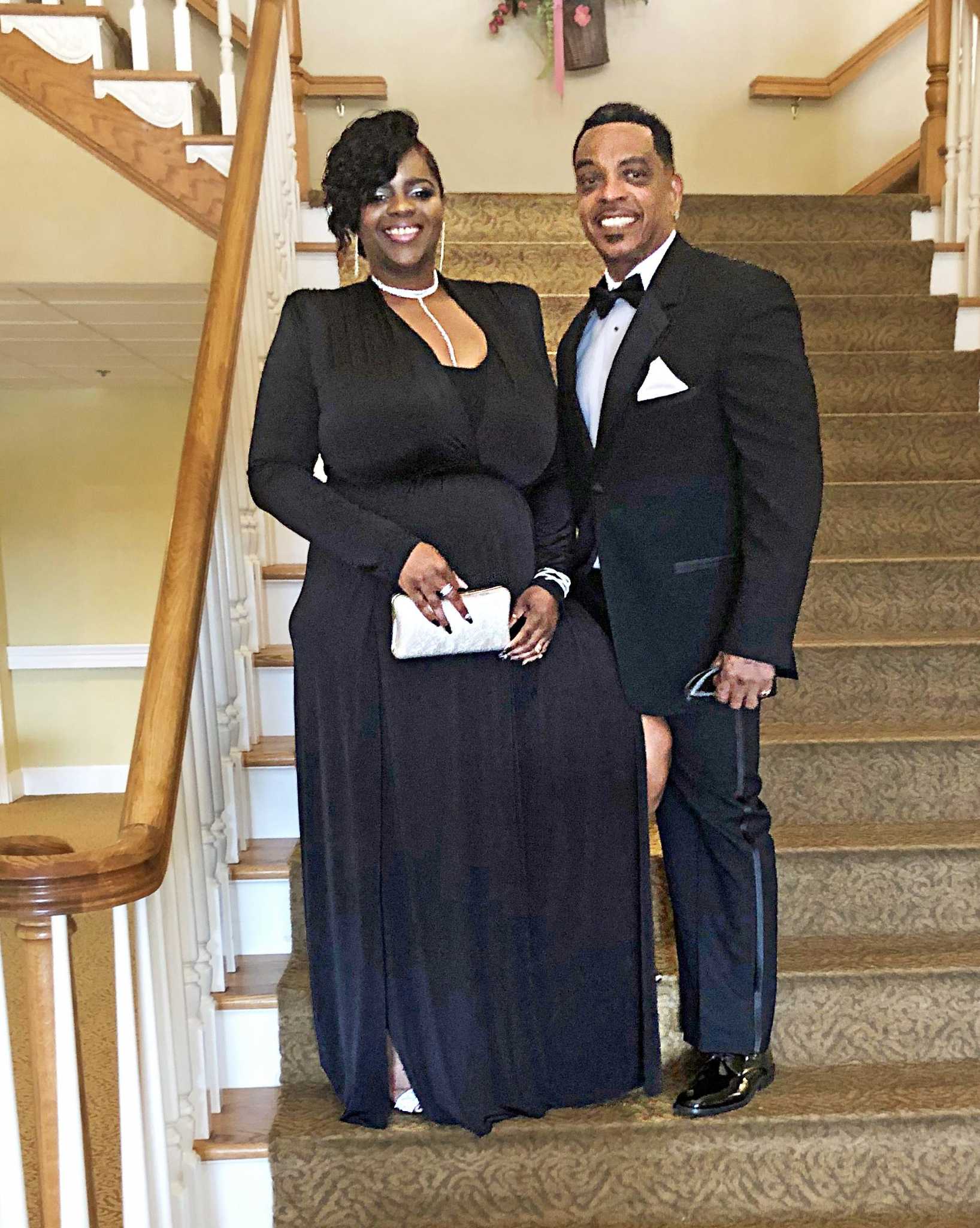 Victoria Carr receives service champion award from Village at South Farms