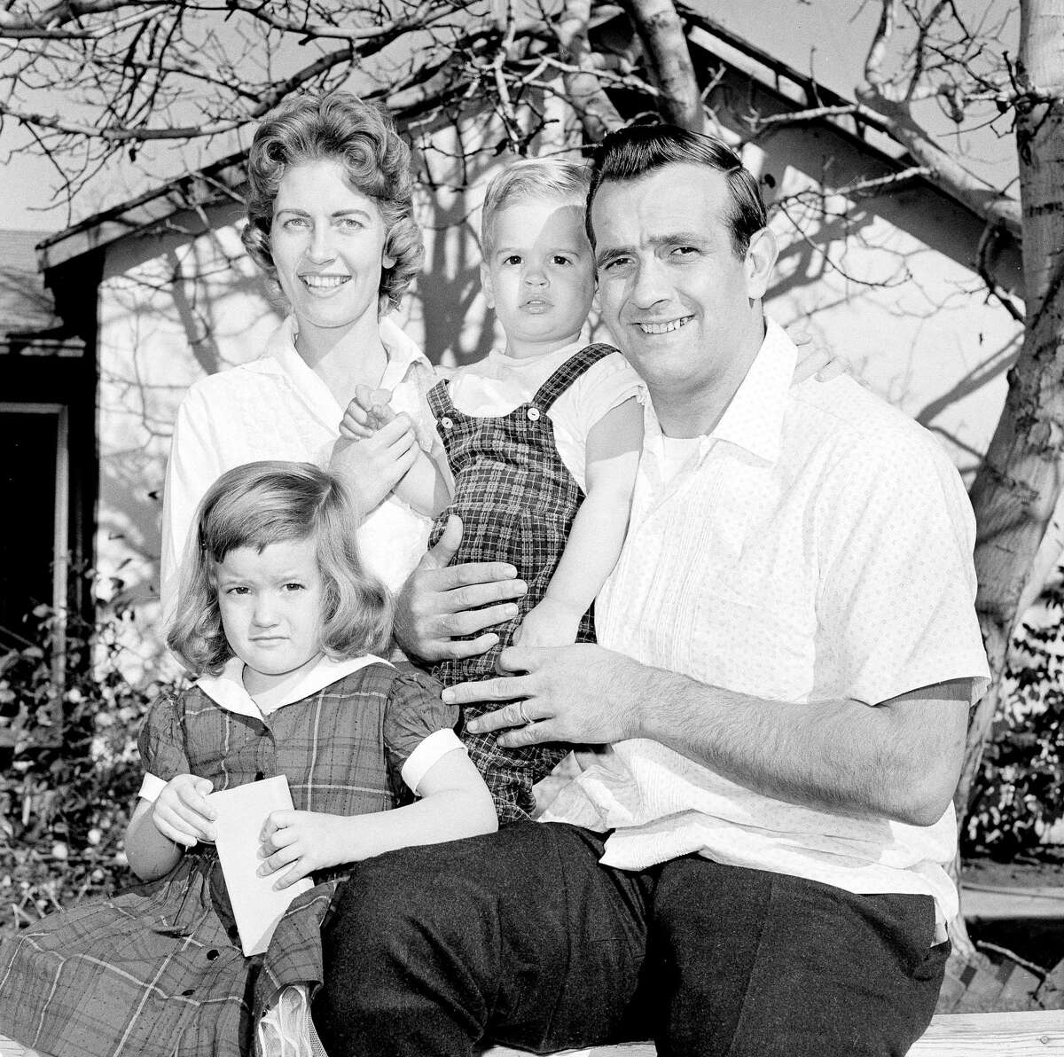 USF alum and Pro Football Hall of Famer Gino Marchetti dies at age 92