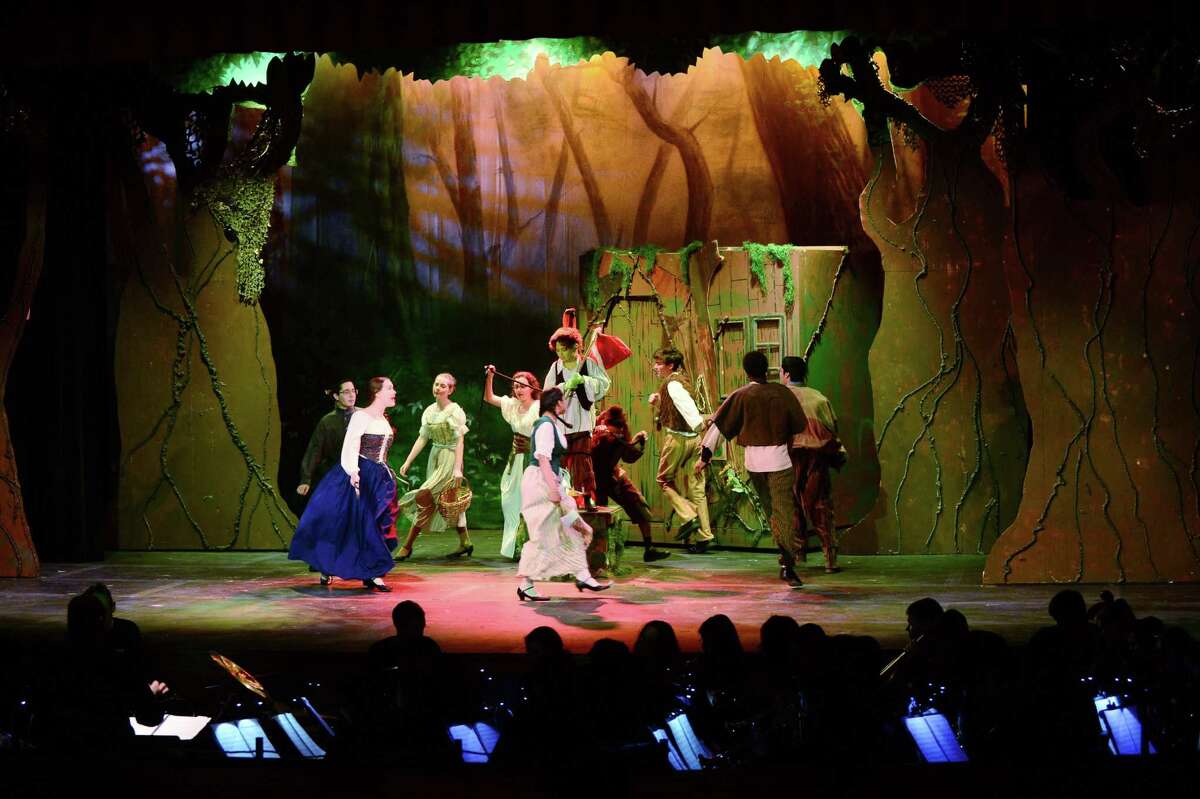 Norwalk High students perform musical ‘Shrek’