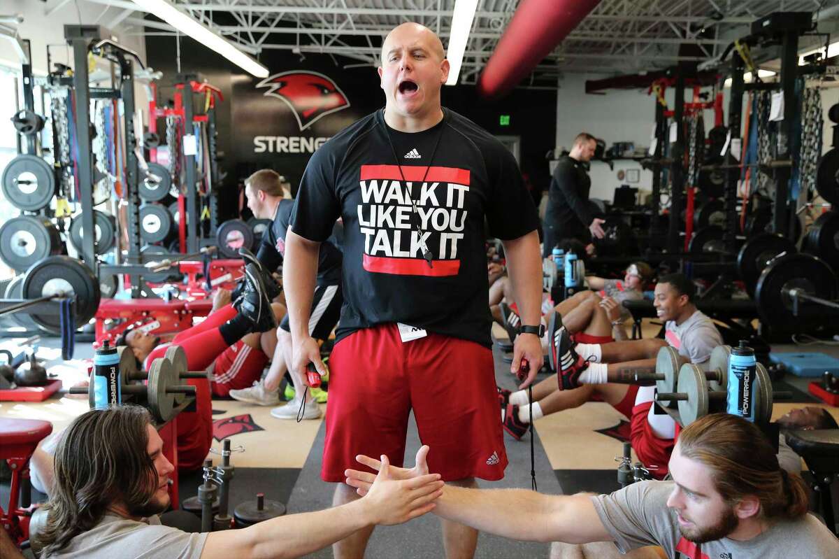 Strength coaches at UTSA, Incarnate Word devise creative home workout plans