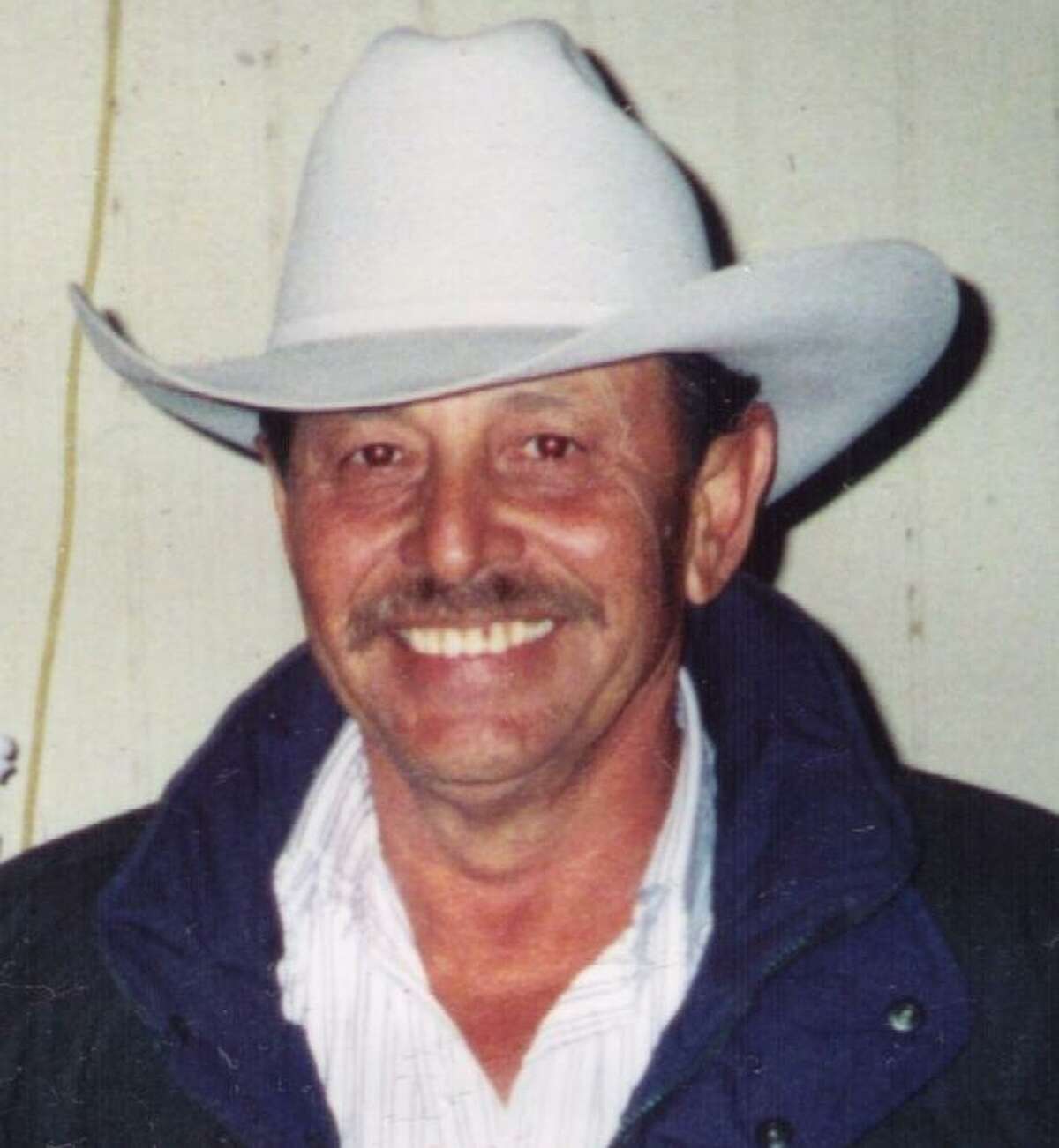 ISRAEL BUSTOS ARREDONDO