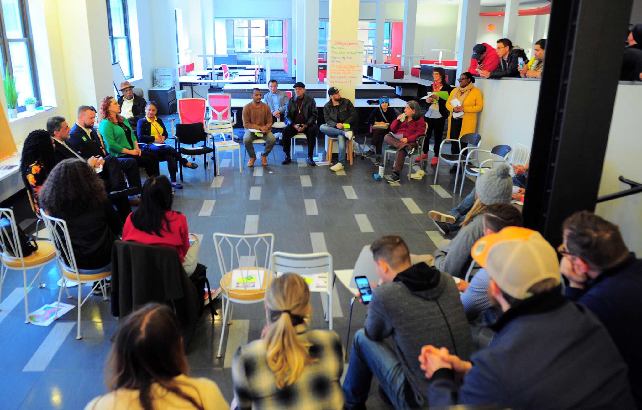 5 candidates battle for Santiago’s legislative seat