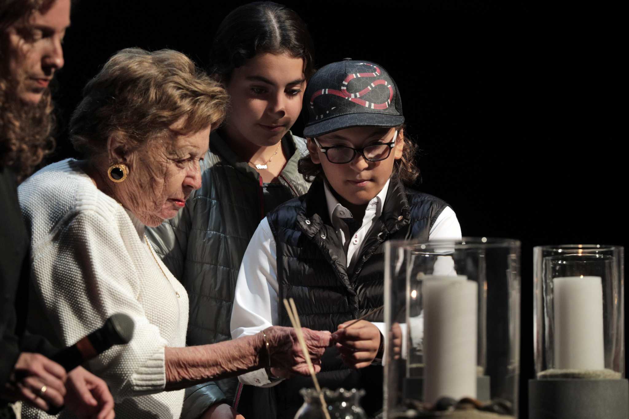 After Poway synagogue attack, San Franciscans gather in remembrance of ...