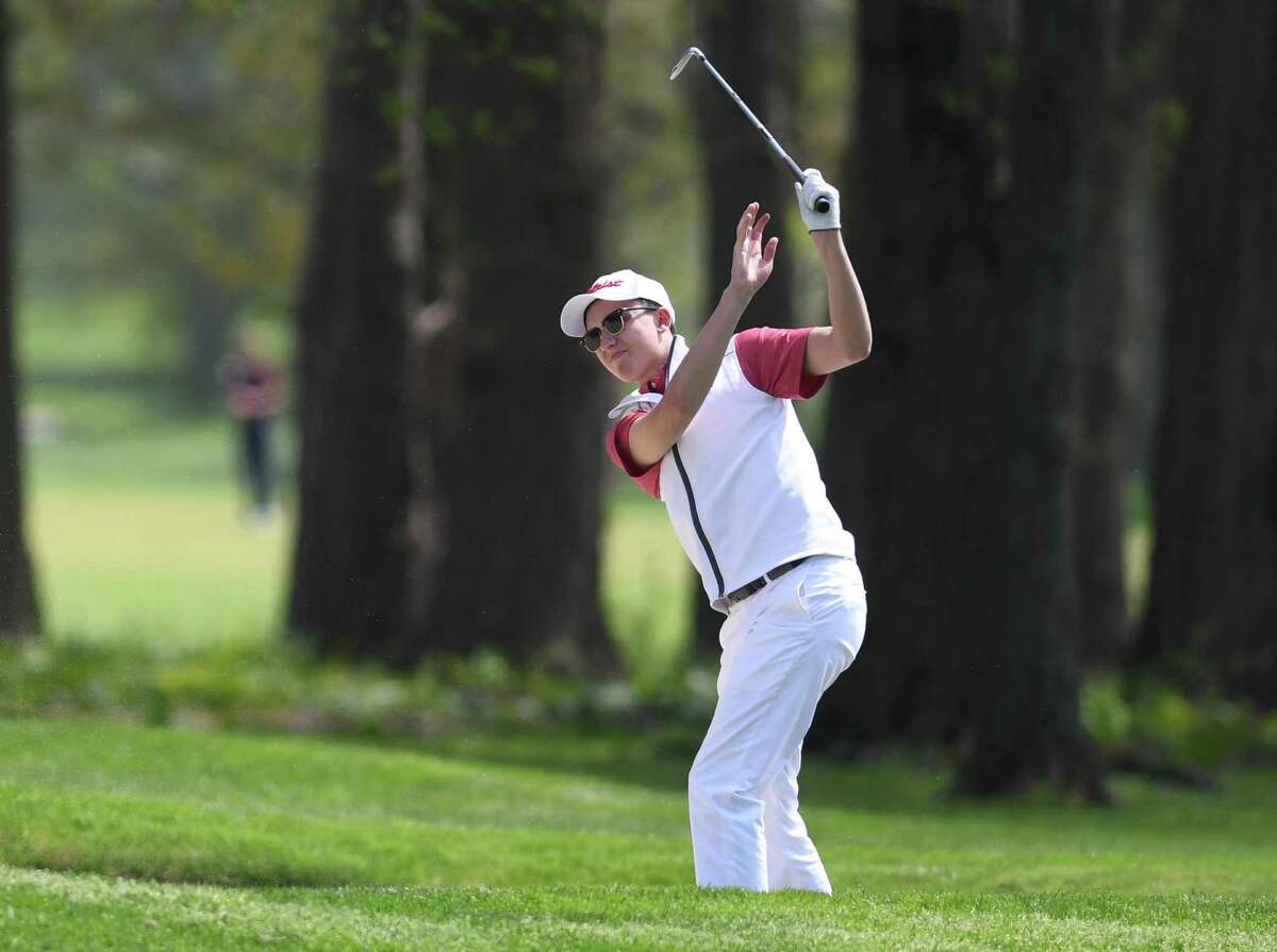 Brunswick golf captures Greenwich Invitational title