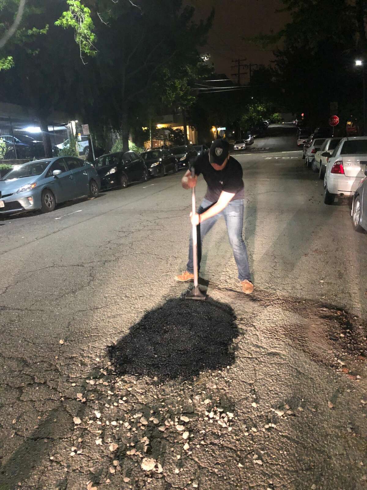 'Pothole Vigilantes' are covertly fixing Oakland roads in the middle of ...