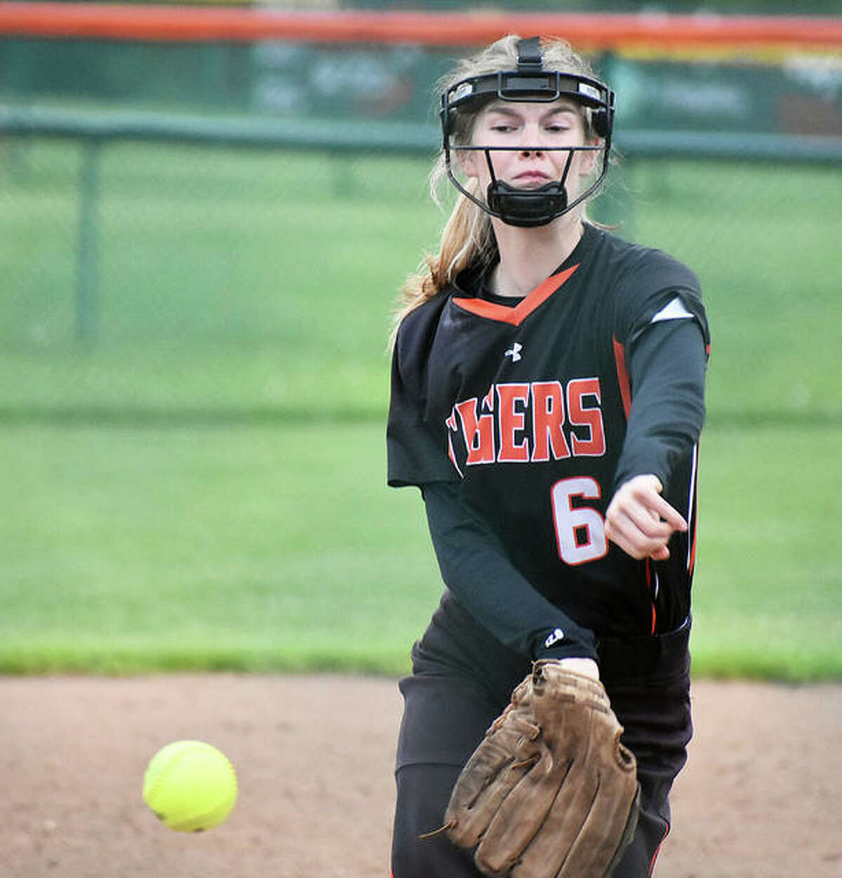 SOFTBALL: Tigers roll to win