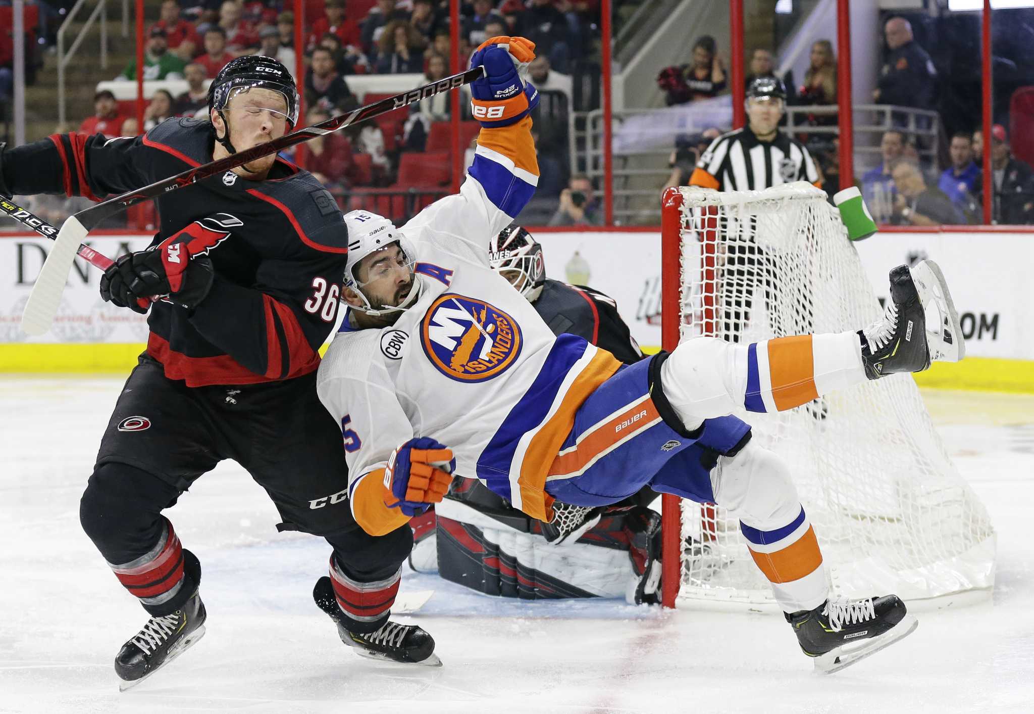 Hurricanes sweep Islanders