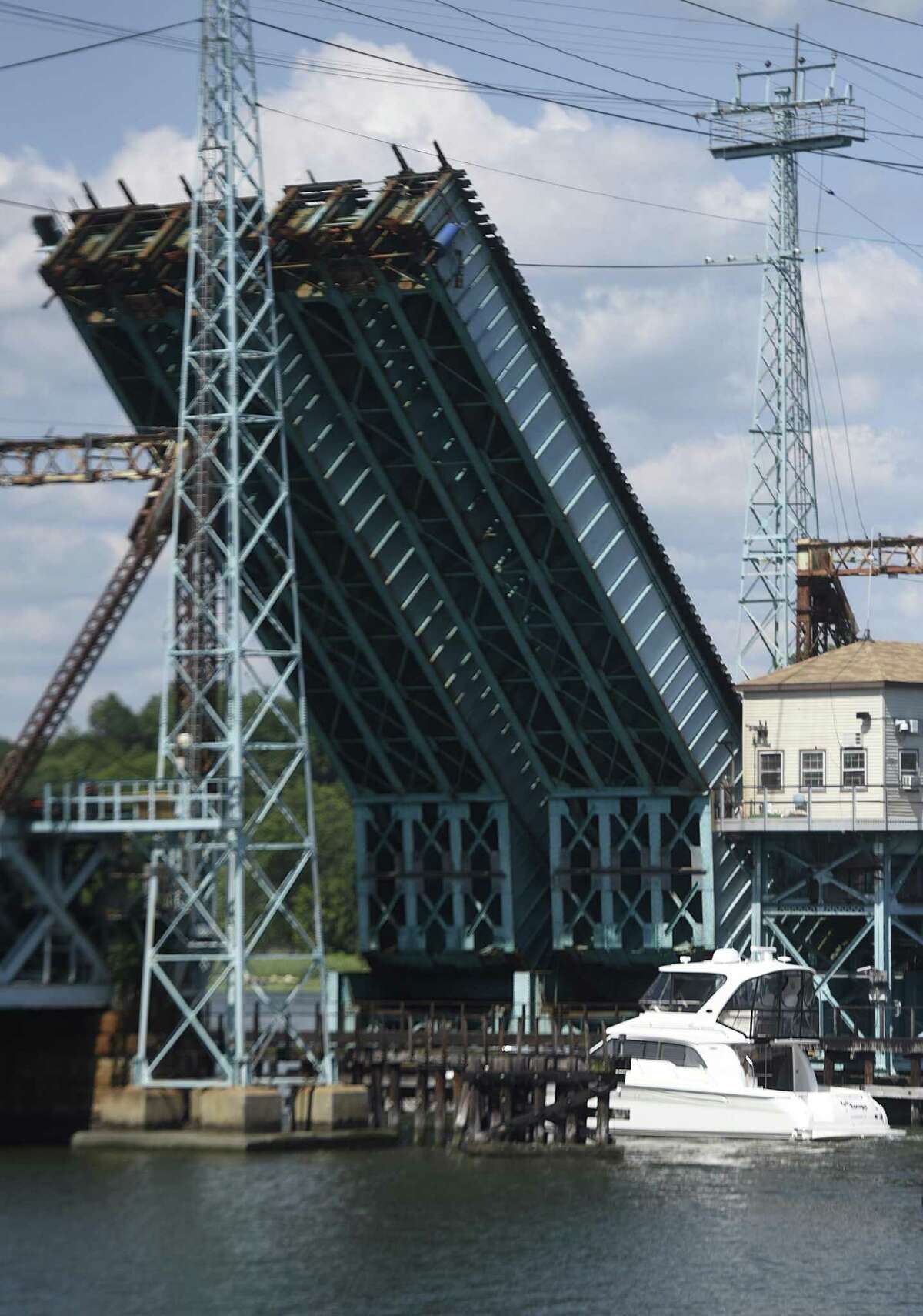 Testing of Cos Cob bridge may cause Metro-North delays